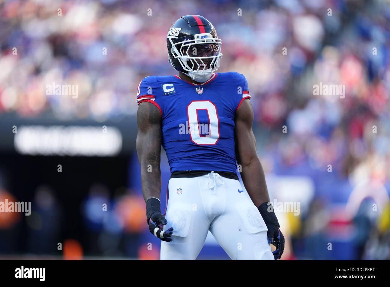 New York Giants linebacker Brian Burns (0) celebrates a defensive stop ...