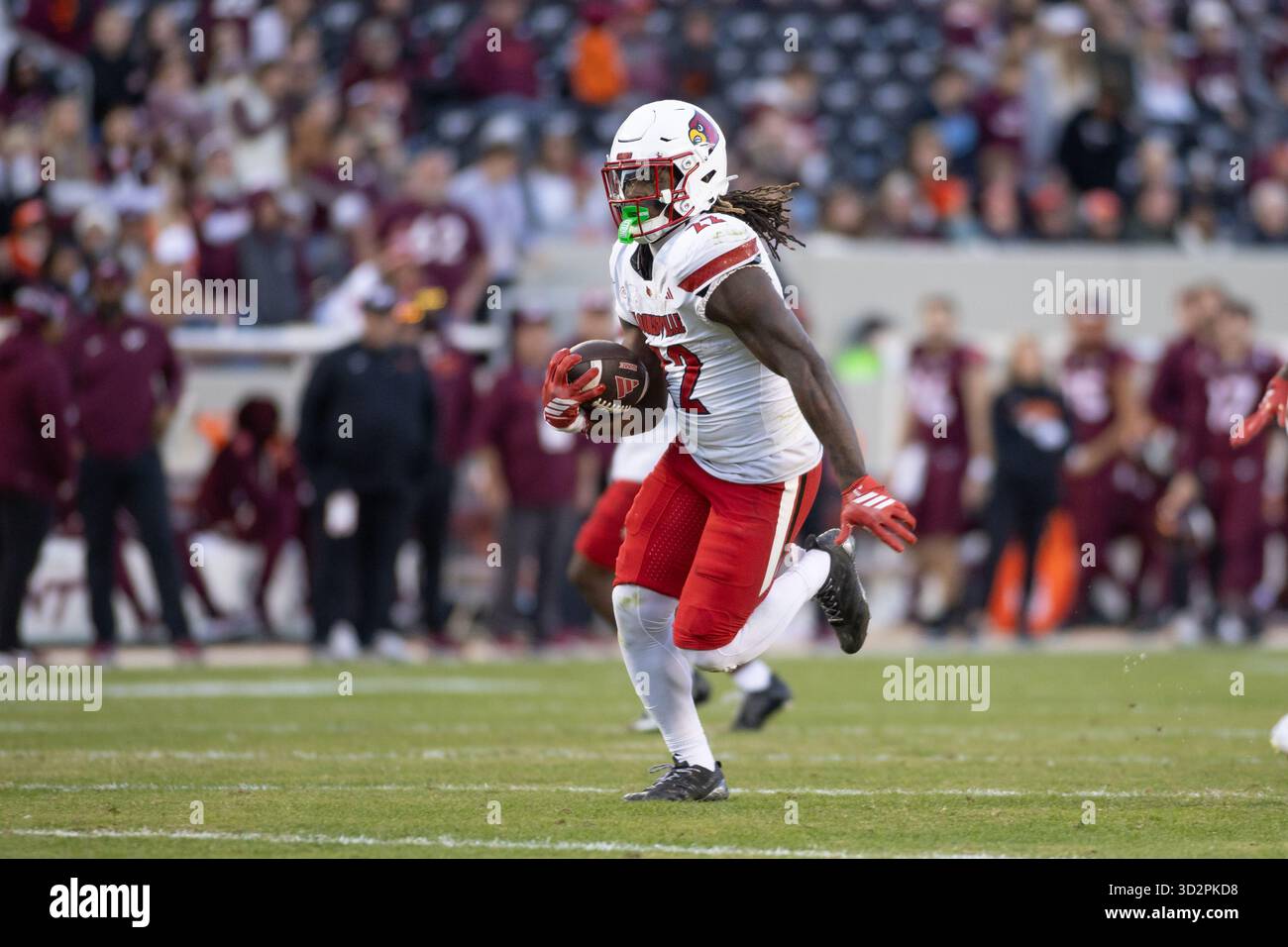 November 1, 2025: Louisville Cardinals running back Keyjuan Brown (22 ...