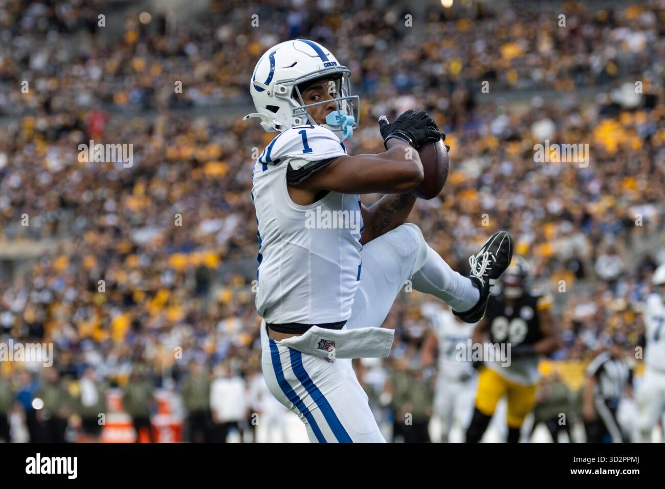 Indianapolis Colts wide receiver Josh Downs (1) catches a touchdown ...