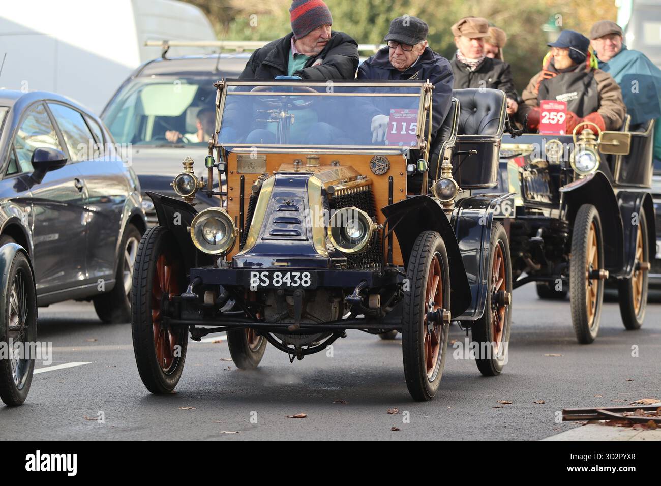 Brighton, UK. 02nd Nov, 2025. Vintage cars cross the finish line in ...