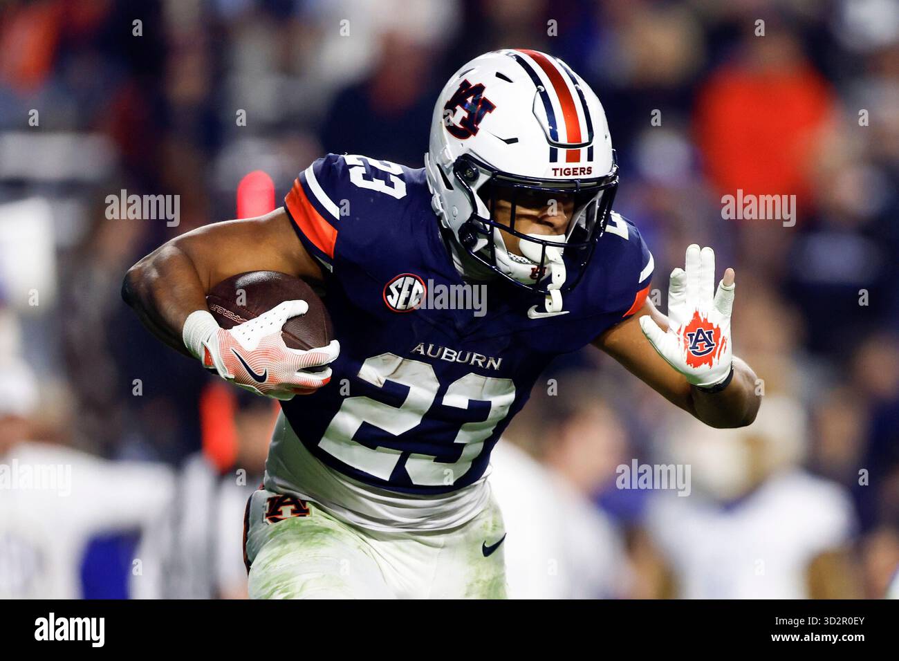 Auburn running back Jeremiah Cobb carries the ball against Kentucky ...