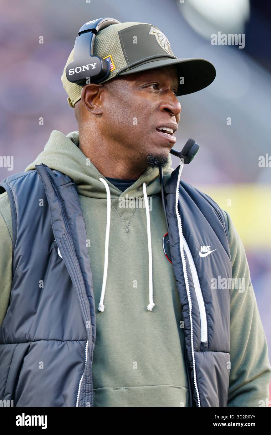 Atlanta Falcons head coach Raheem Morris reacts on the sideline during ...