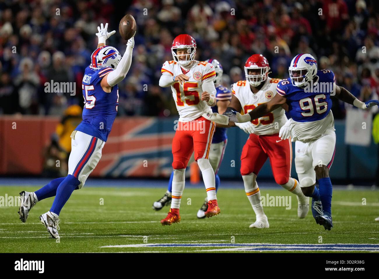 Buffalo Bills defensive end Michael Hoecht (55) tips a pass by Kansas ...