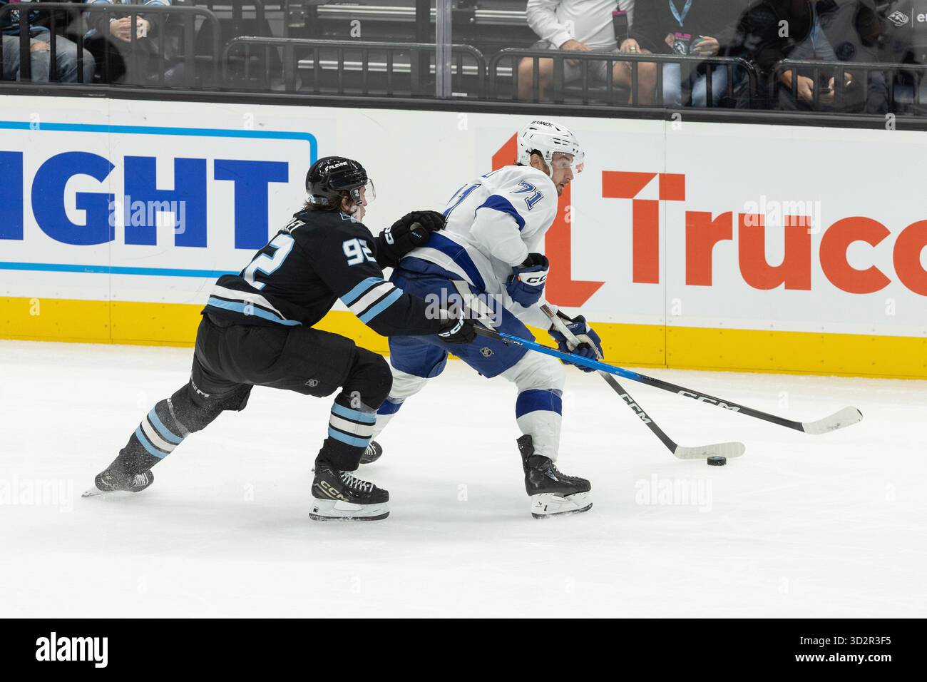 Tampa Bay Lightning center Anthony Cirelli (71) moves the puck against ...