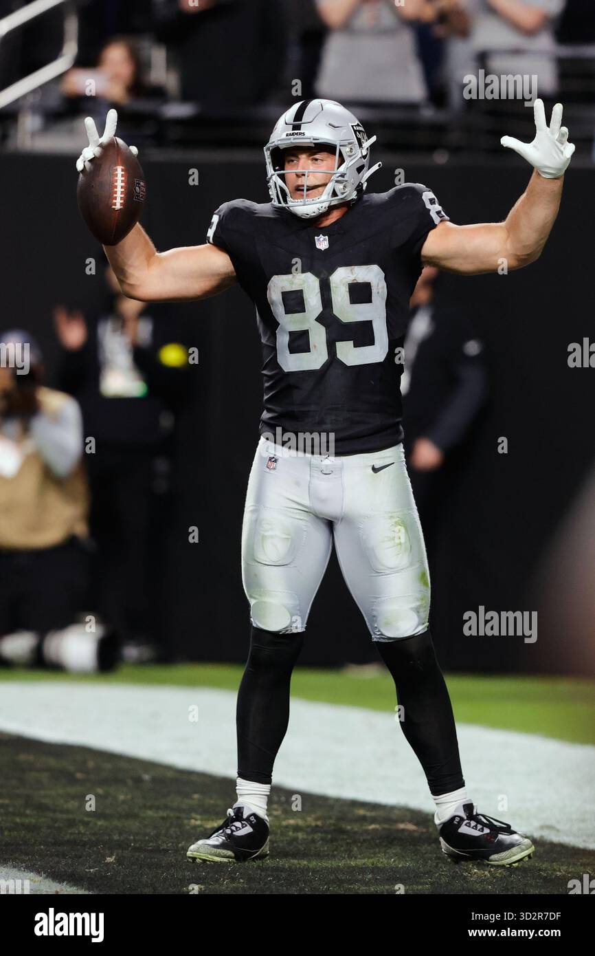 Las Vegas Raiders tight end Brock Bowers (89) reacts after scoring a ...