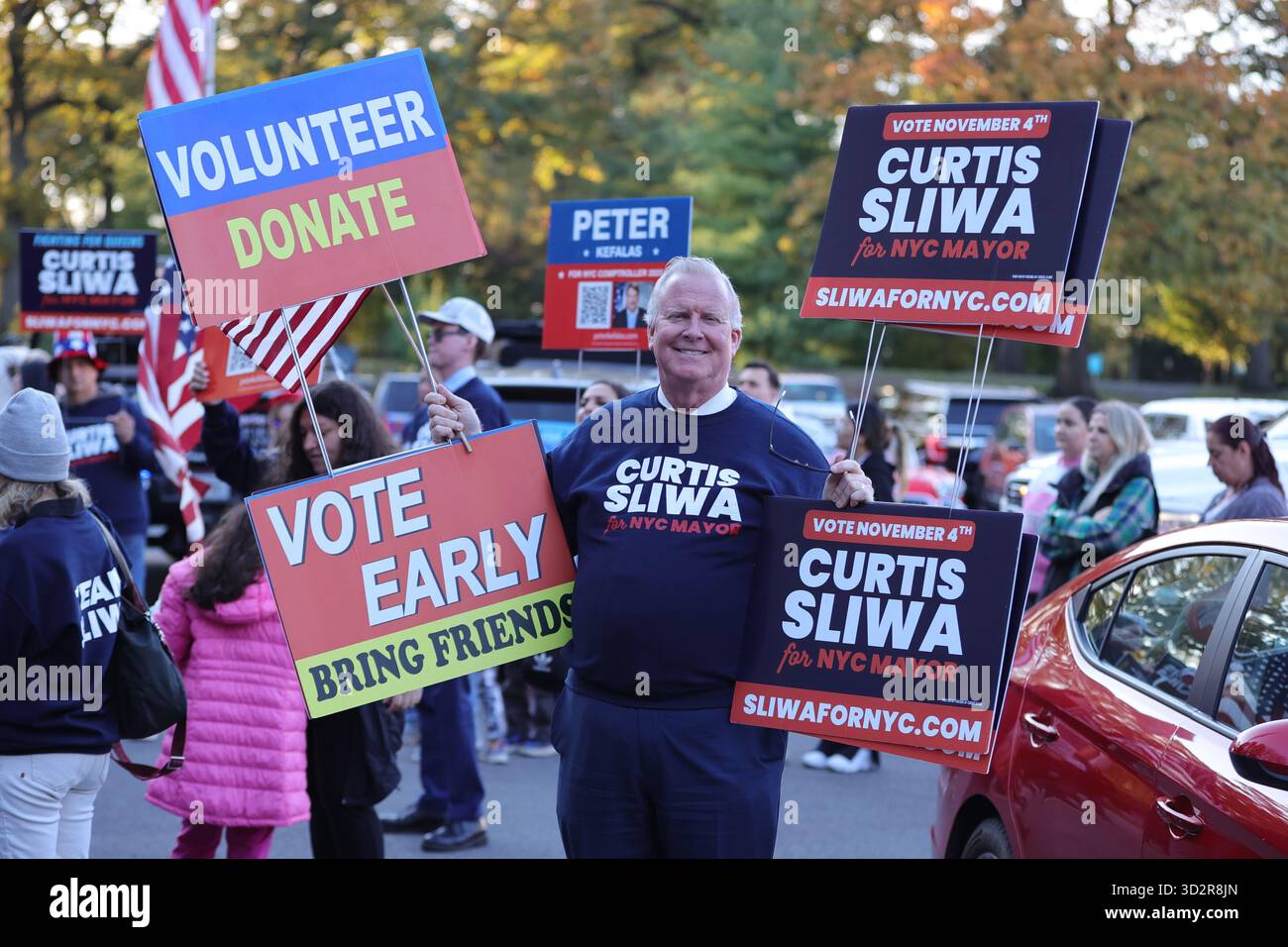 QUEENS, NEW YORK – NOVEMBER 2, 2025: Mayoral candidate and Guardian ...