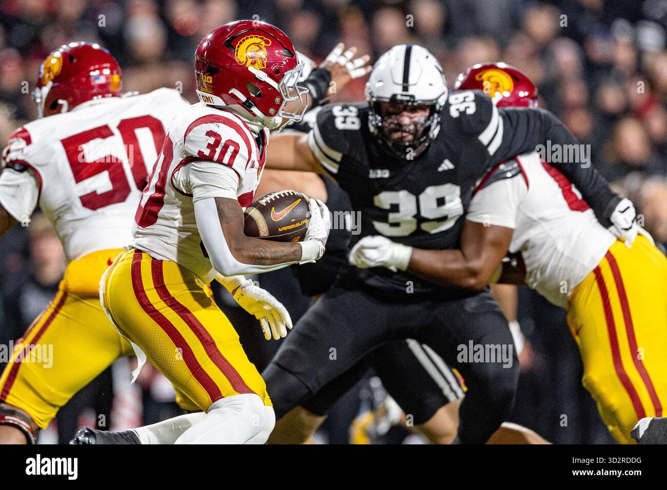 November 01, 2025 Lincoln, NE. U.S. - USC Trojans running back King ...