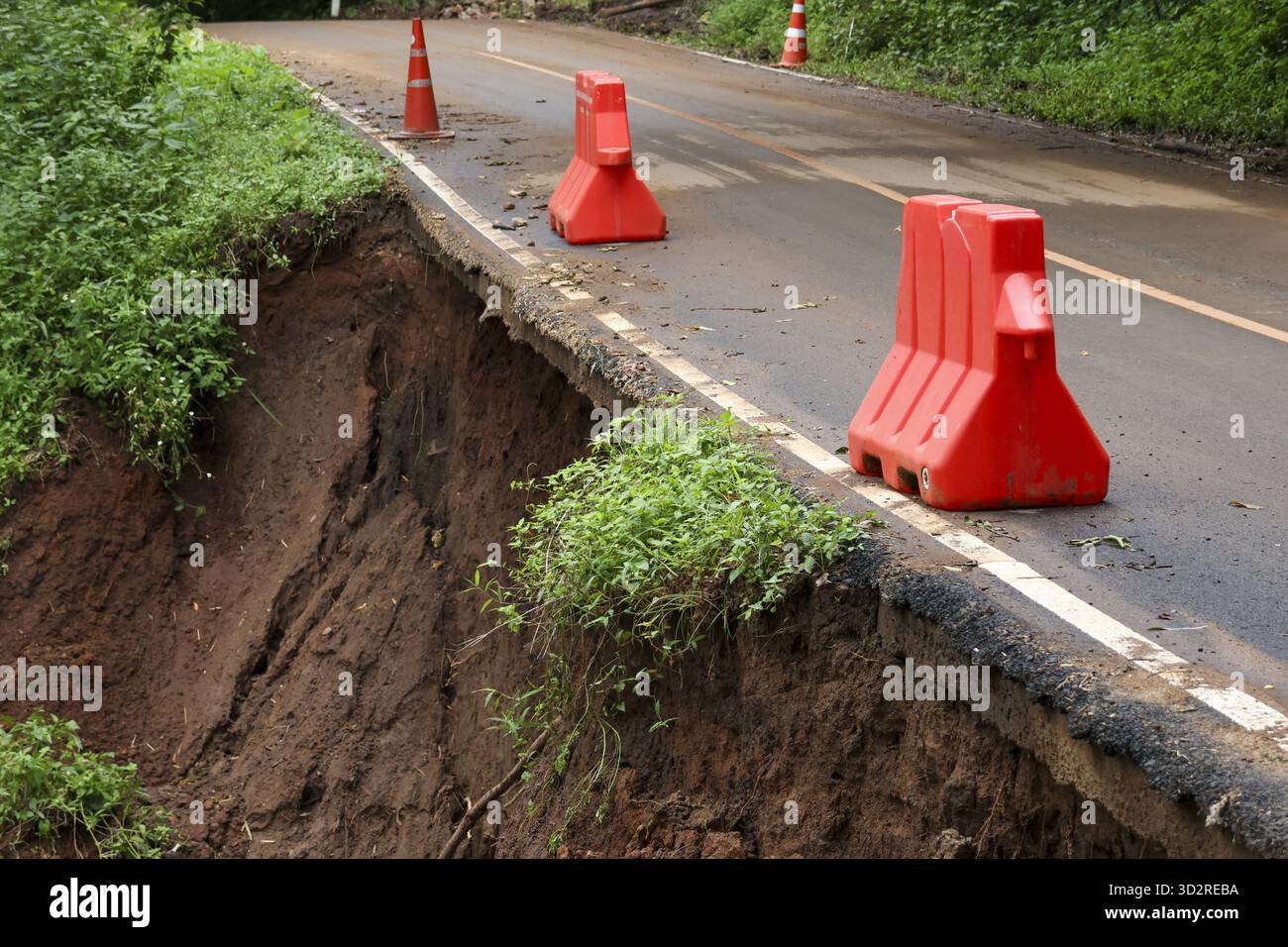 Dangerous road collapse caused hi-res stock photography and images - Alamy