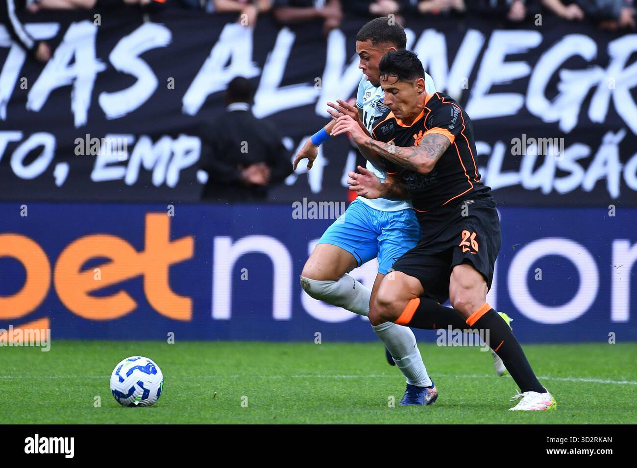 SãO PAULO, SP - 02.11.2025: CORINTHIANS X GRêMIO - Alysson Edward of ...