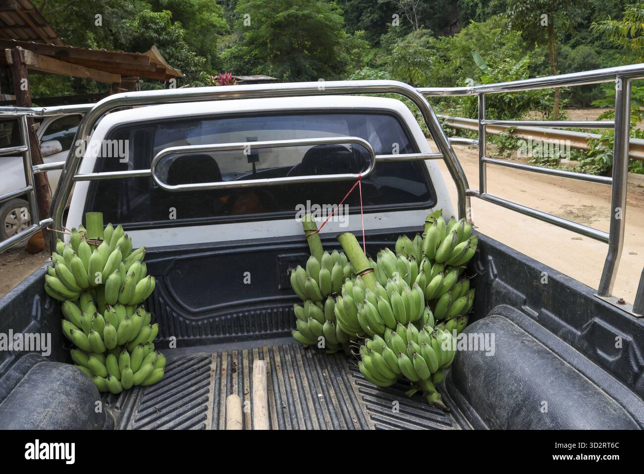 Truck loaded fruit banana hi-res stock photography and images - Alamy