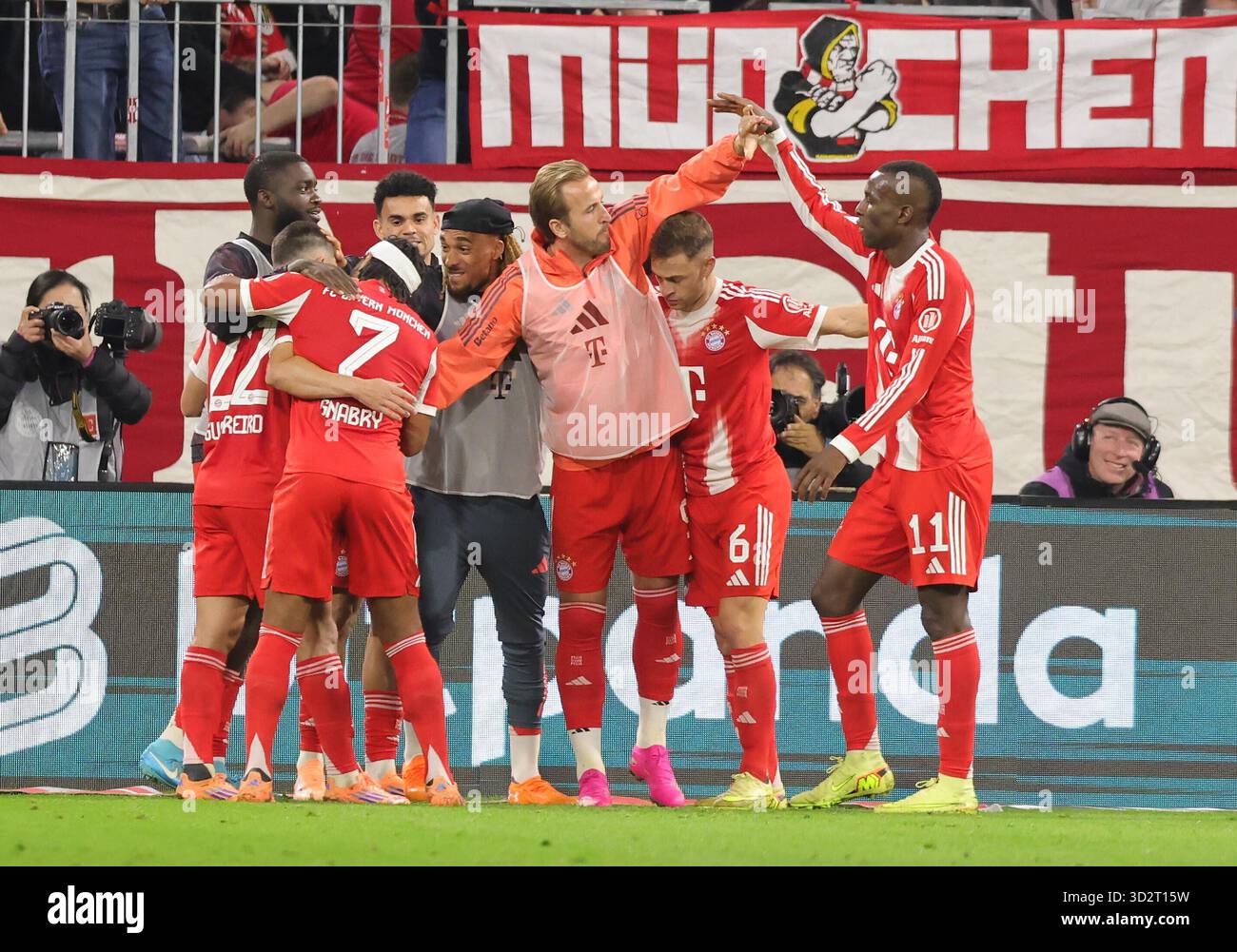 firo: 01.11.2025, Football, Soccer, 1st League, 1st Bundesliga, 2025/ ...