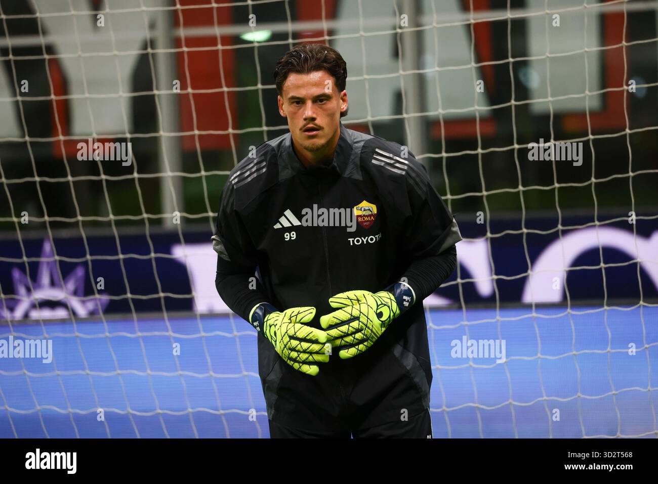 Milano, Italy, November 03 2025. Mile Svilar in action during Serie A ...