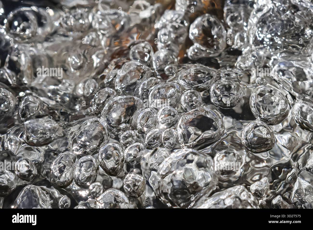 Creating bubbles from liquid hi-res stock photography and images - Alamy