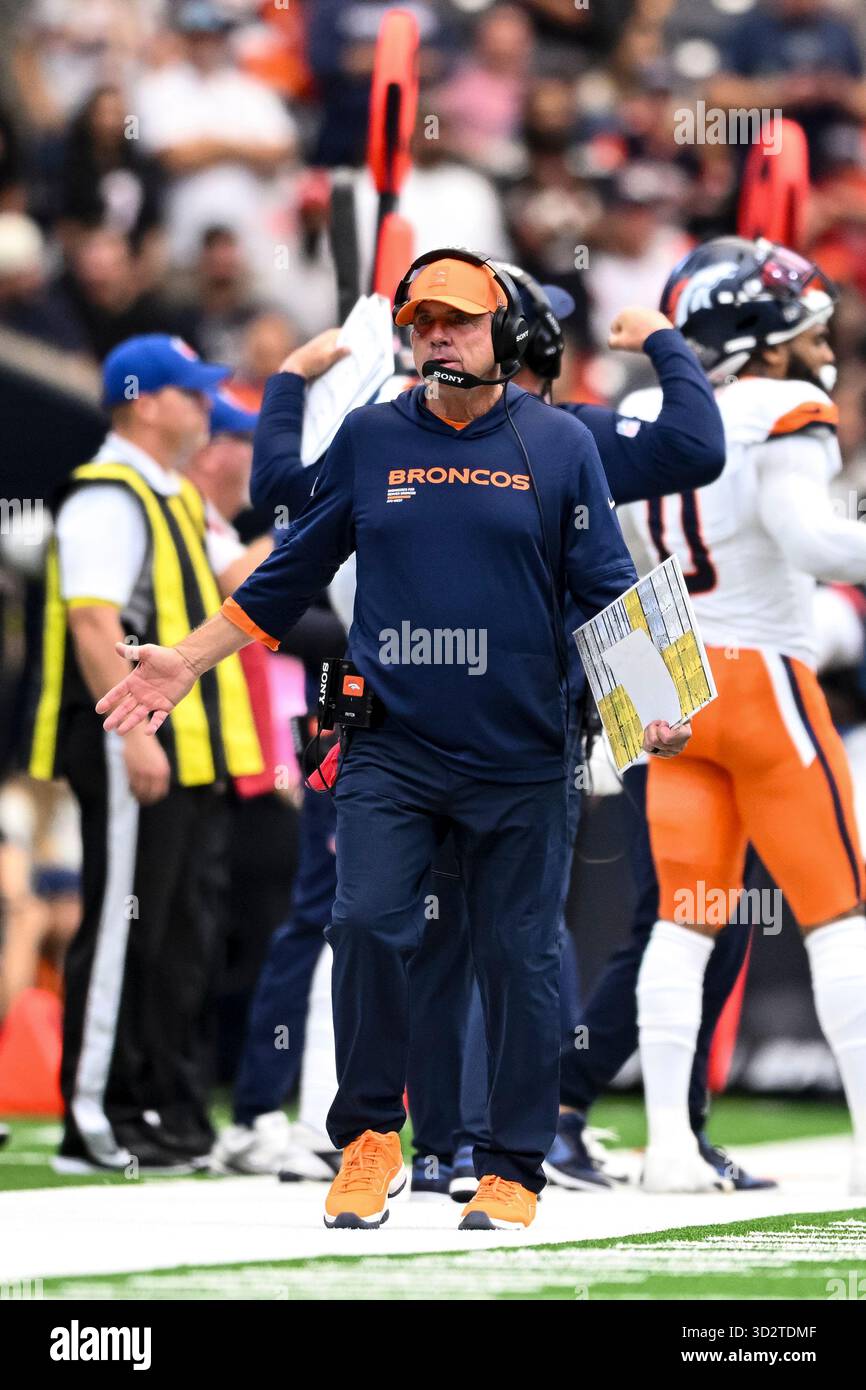 Denver Broncos head coach Sean Payton reacts in the second quarter ...