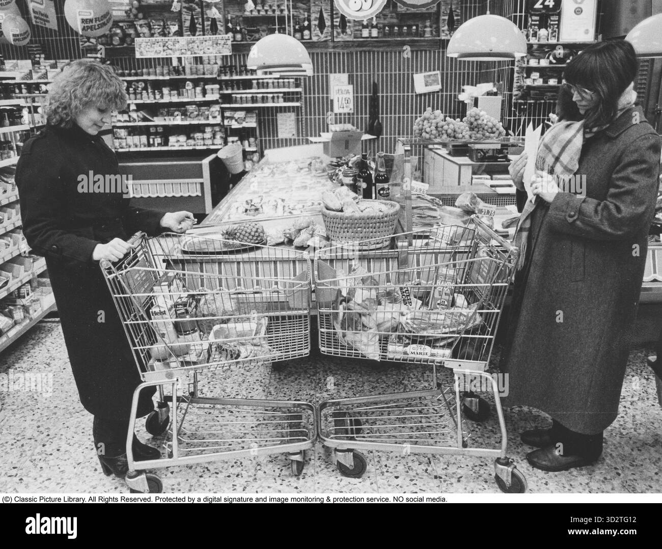 1980s grocery store hi-res stock photography and images - Alamy