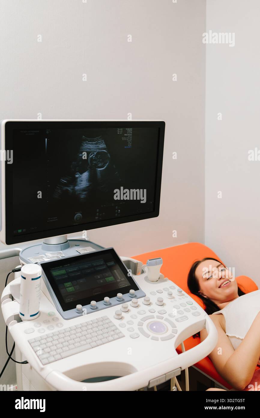 Gynecologist uses ultrasound scanner for gynecology checkup and tells ...