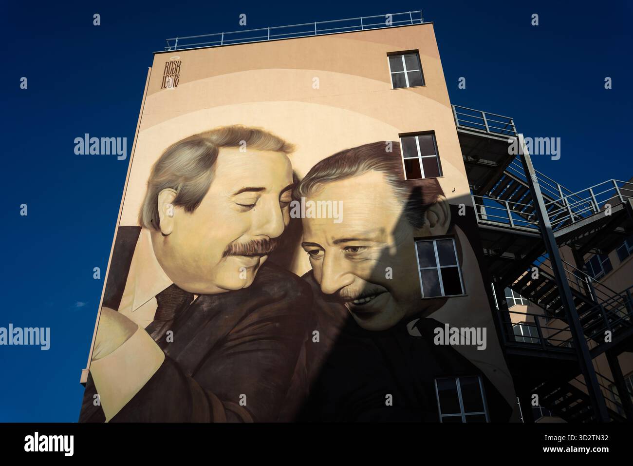 Mural of the anti-Mafia judges, Giovanni Falcone and Paolo Borsellino ...