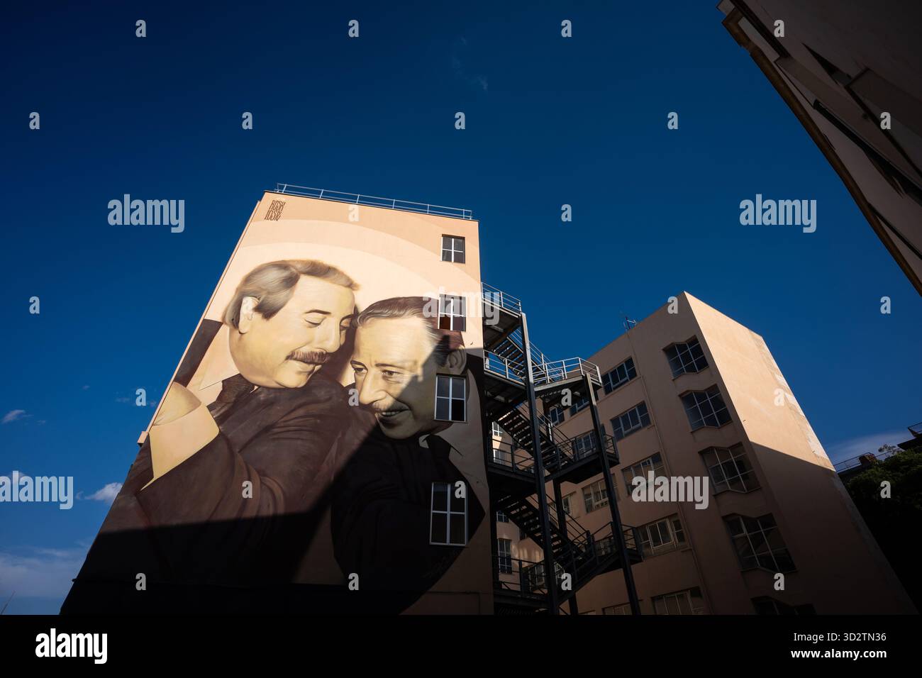 Mural of the anti-Mafia judges, Giovanni Falcone and Paolo Borsellino ...