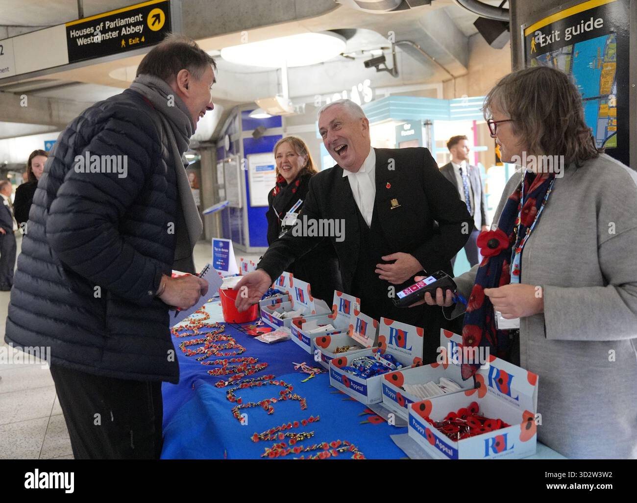 Speaker of the House of Commons, Sir Lindsay Hoyle (centre right ...