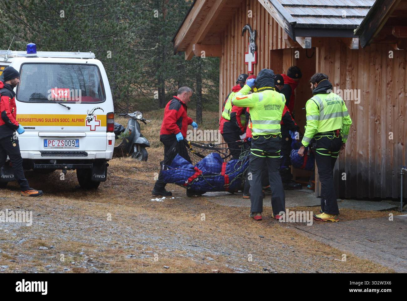 02 November 2025, Italy, Bozen: Two avalanche victims rescued from the ...