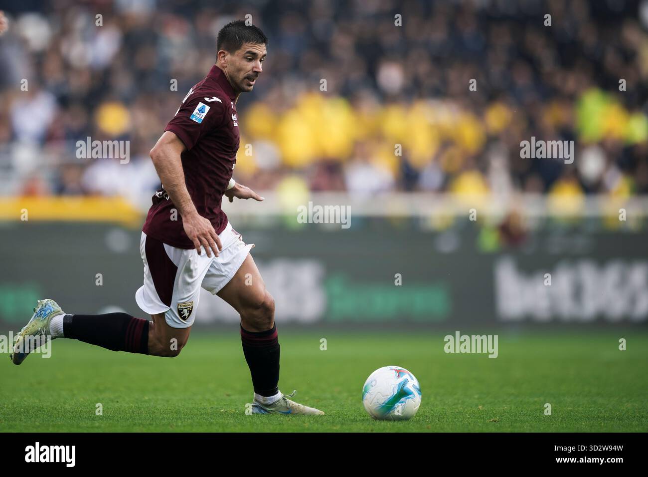 Giovanni Simeone of Torino FC in action during the Serie A football ...