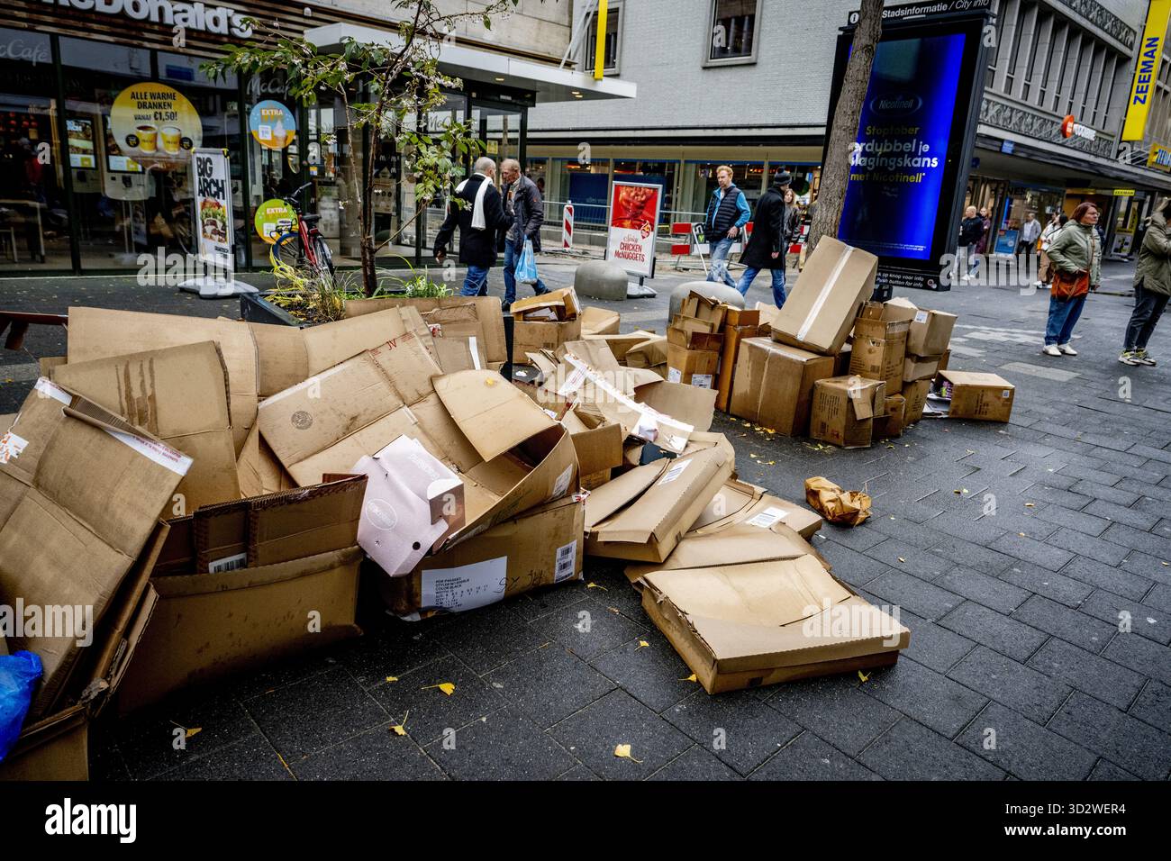 ROTTERDAM - Cardboard boxes from shops are in the household waste ANP ...