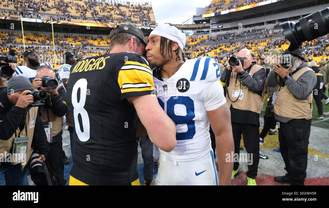 Nov 2, 2025: Aaron Rodgers #8, and Jonathan Taylor #28 during the 2025 ...