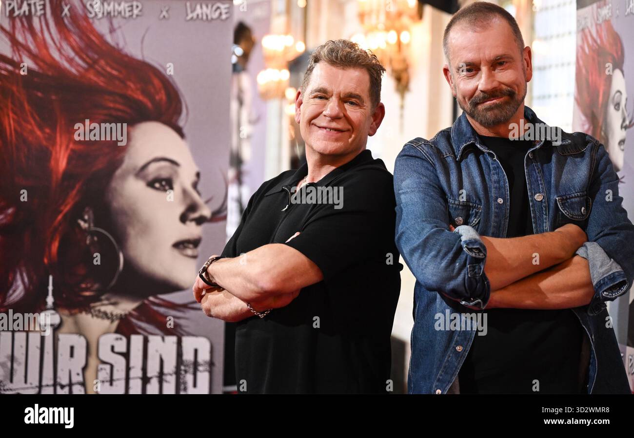 03 November 2025, Berlin: Peter Plate (l) and Ulf Leo Sommer ...