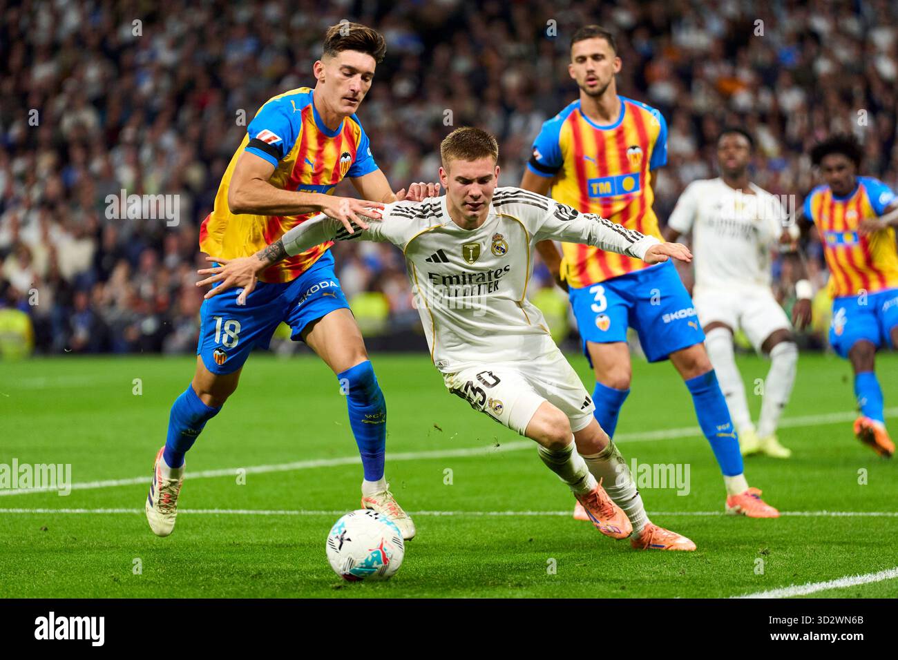 Franco Mastantuono of Real Madrid CF battles for the ball with Pepelu ...