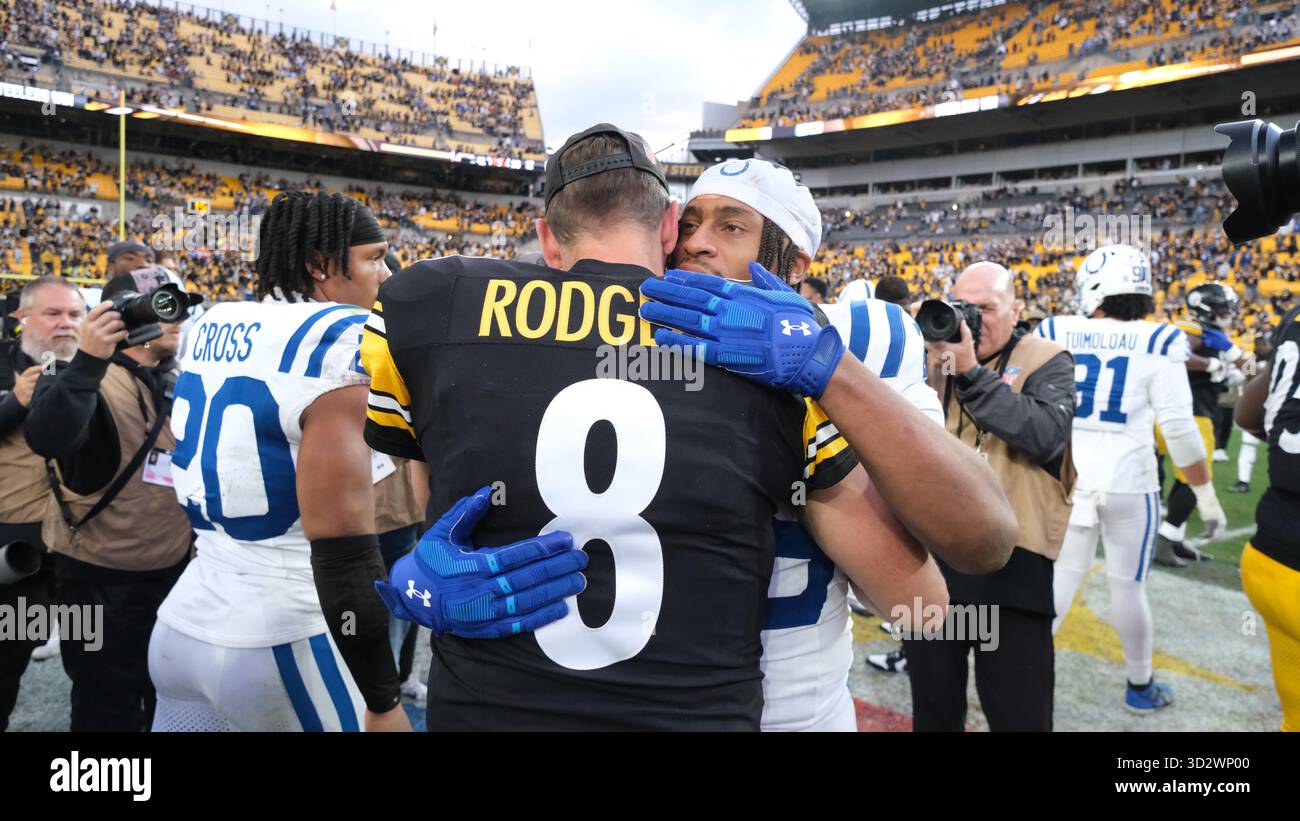 Nov 2, 2025: Aaron Rodgers #8, and Jonathan Taylor #28 during the 2025 ...