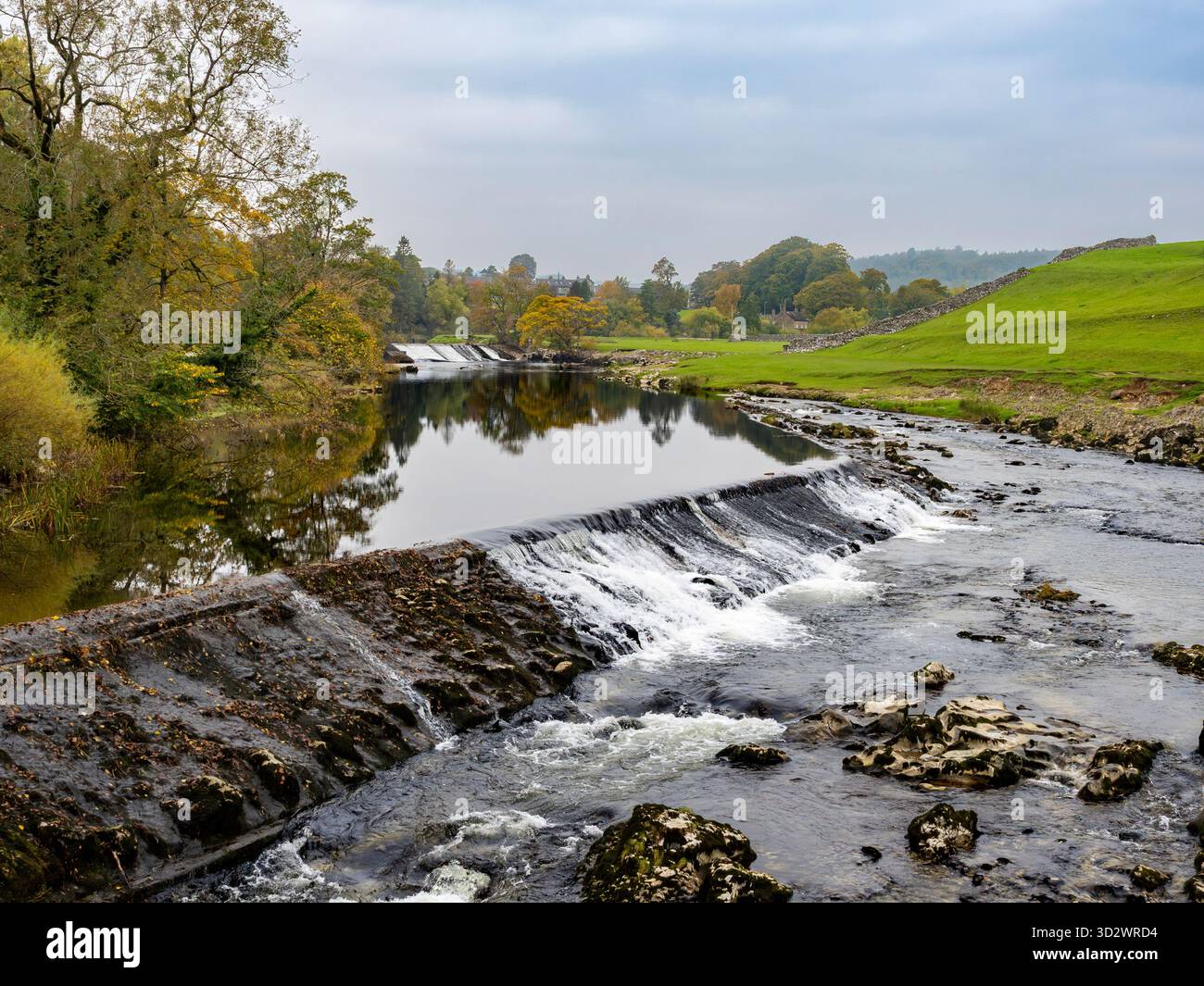 Linton yorkshire autumn hi-res stock photography and images - Alamy