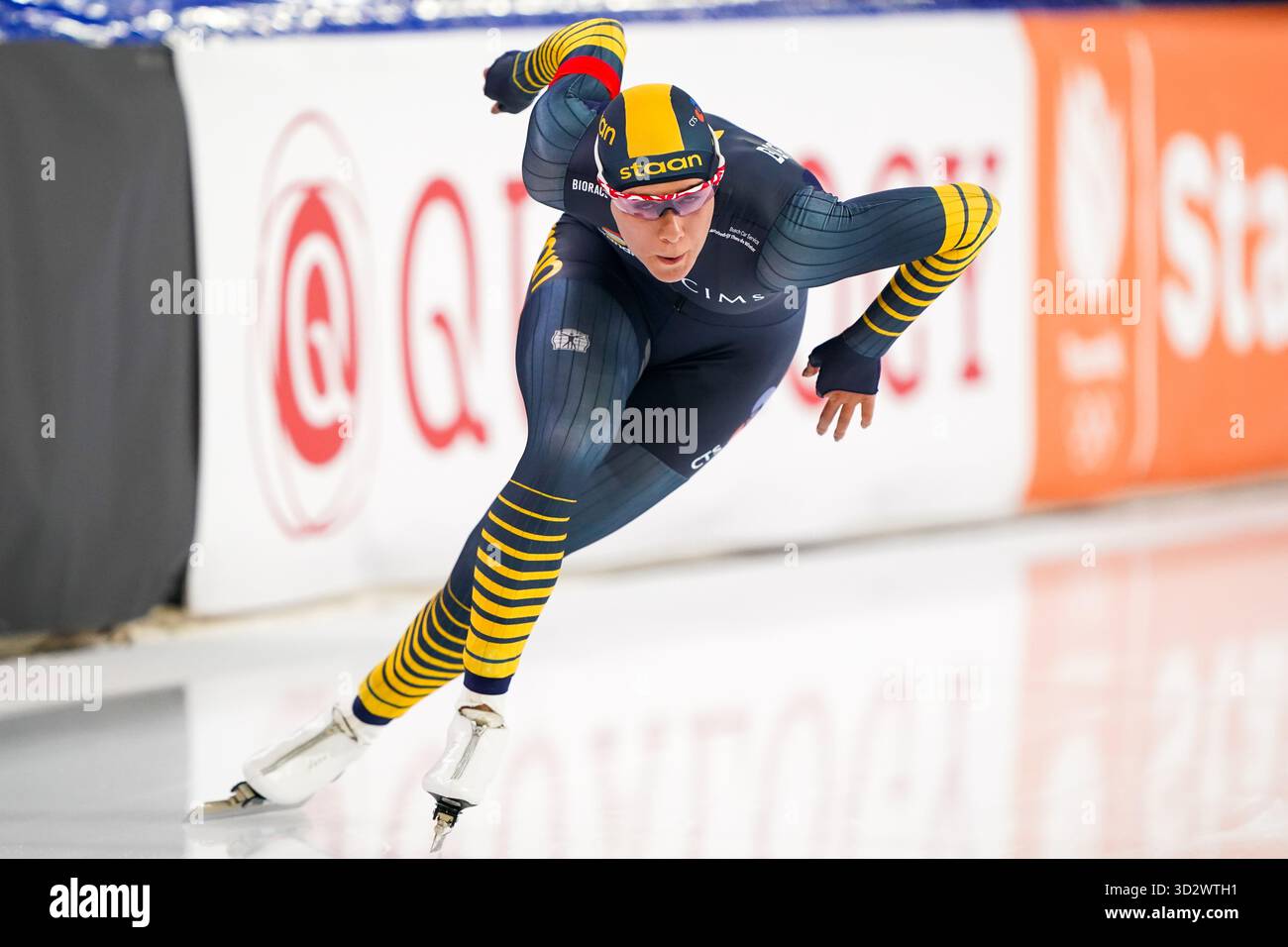 HEERENVEEN, NETHERLANDS - NOVEMBER 2: Anna Boersma of Team Staan CTS ...