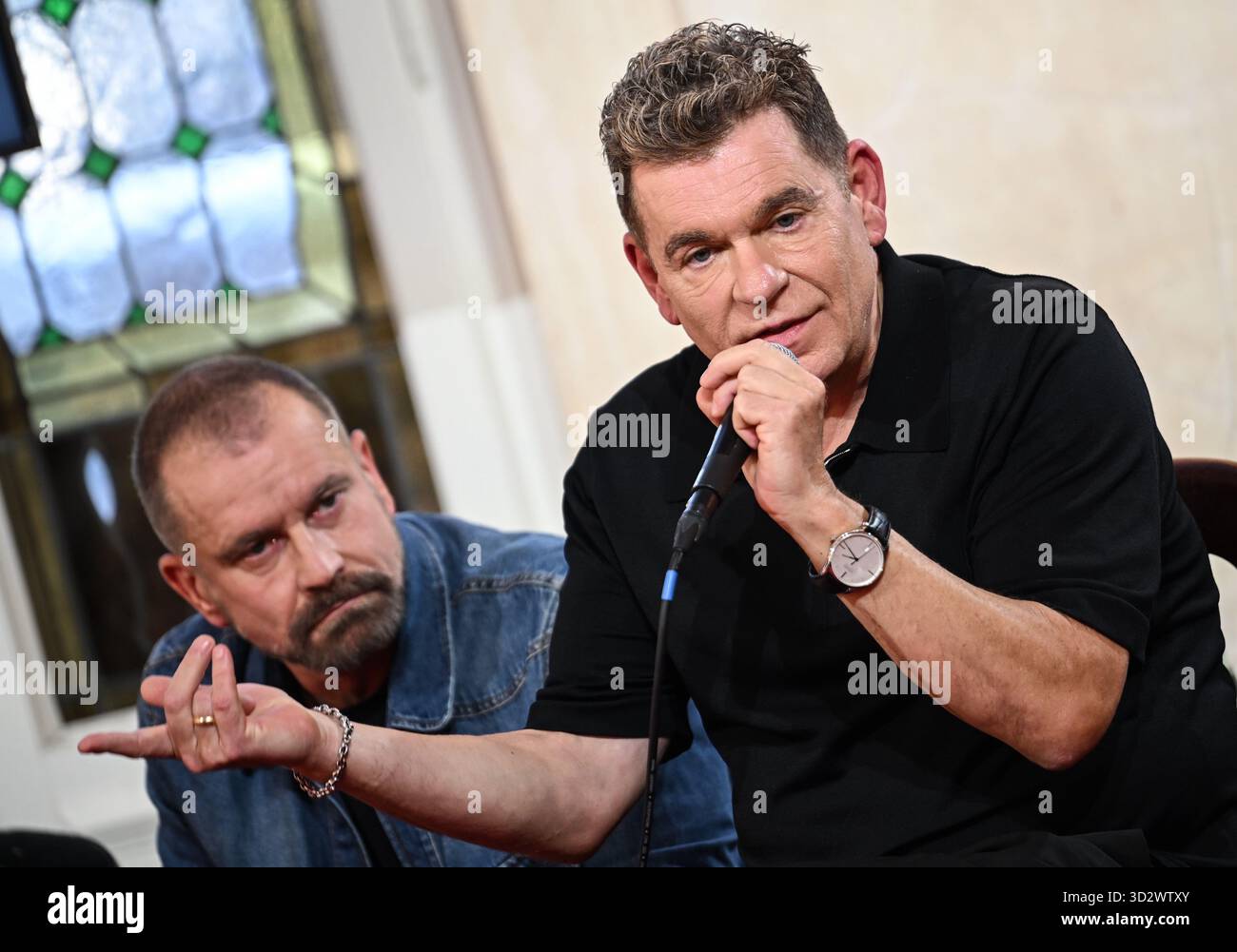 Berlin, Germany. 03rd Nov, 2025. Ulf Leo Sommer (l) and Peter Plate ...