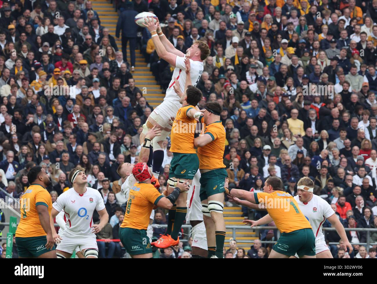 England's Ollie Chessum(Leicester Tigers) in action during Quilter ...