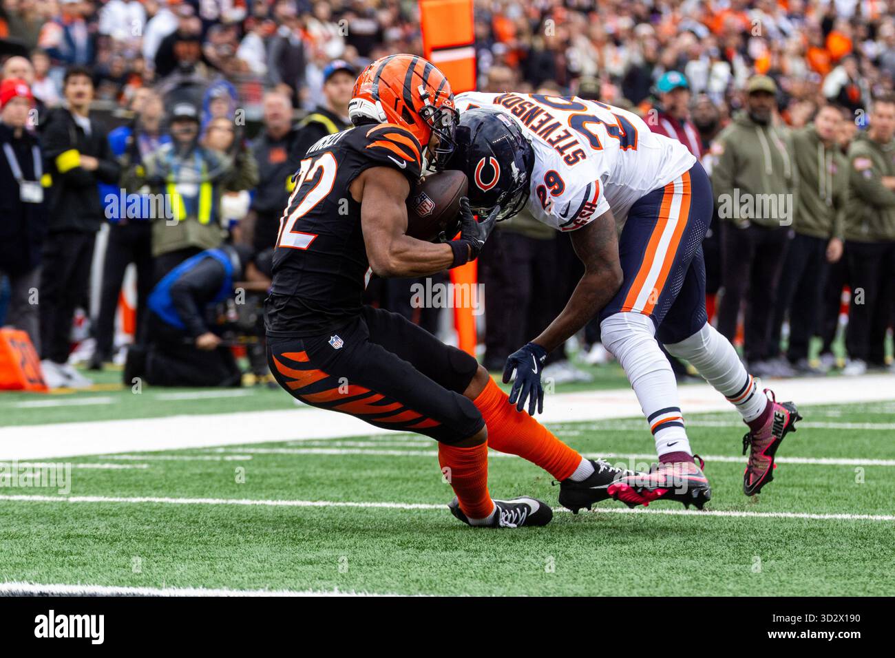 November 02, 2025: Cincinnati Bengals wide receiver Mitchell Tinsley (82) catches the ball as ...