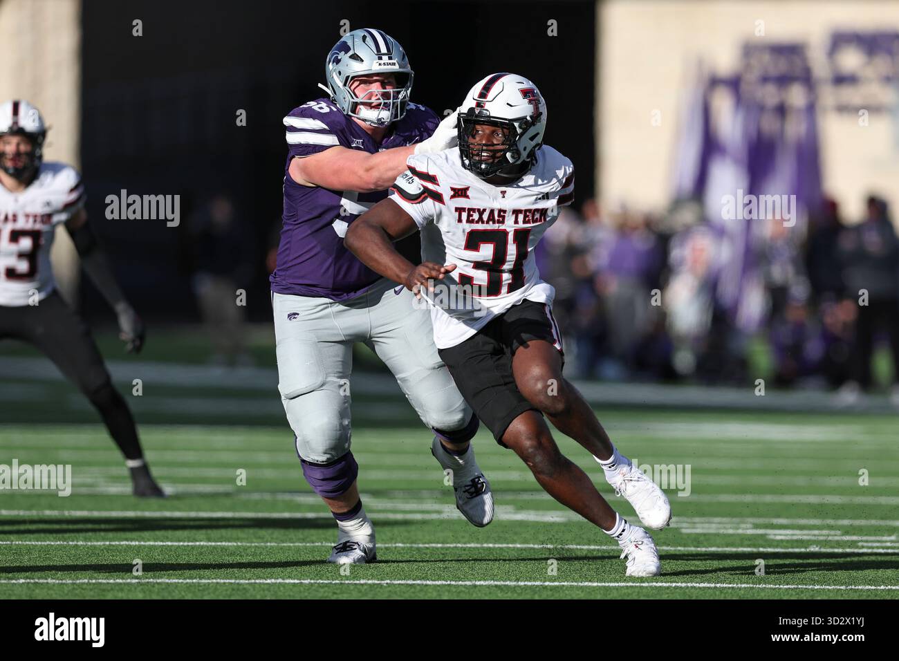 MANHATTAN, KS - NOVEMBER 01: Texas Tech Red Raiders linebacker David ...