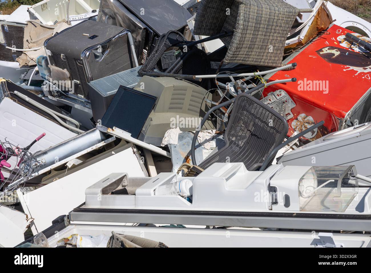 Scene washing machine refrigerator hi-res stock photography and images ...