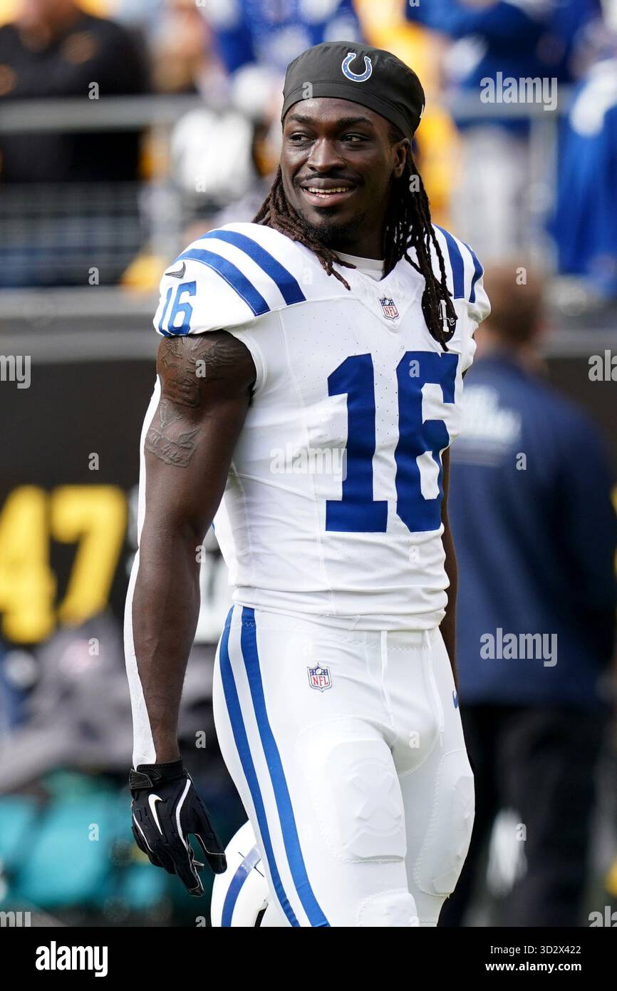 Indianapolis Colts wide receiver Ashton Dulin (16) warms up before an ...