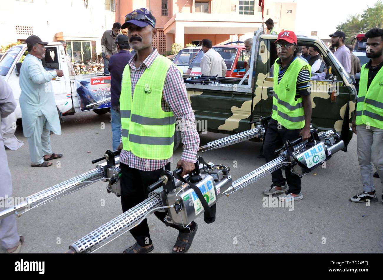 HYDERABAD, PAKISTAN, NOV 03: Members of Union Councils are collecting ...