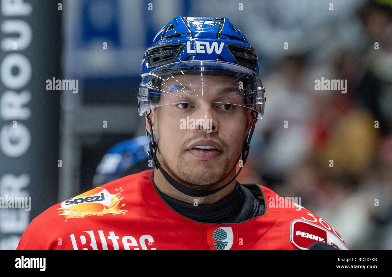 Madison Bowey (Augsburger Panther, #22) / Portrait / Portraet GER ...