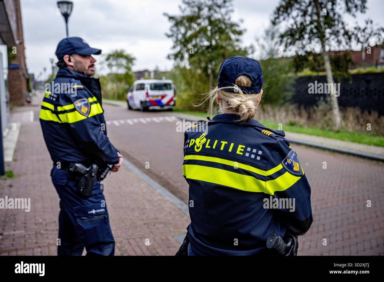 HAARLEM - Police officers at work. ANP /HOLLANDSE HOOGTE /ROBIN UTRECHT ...