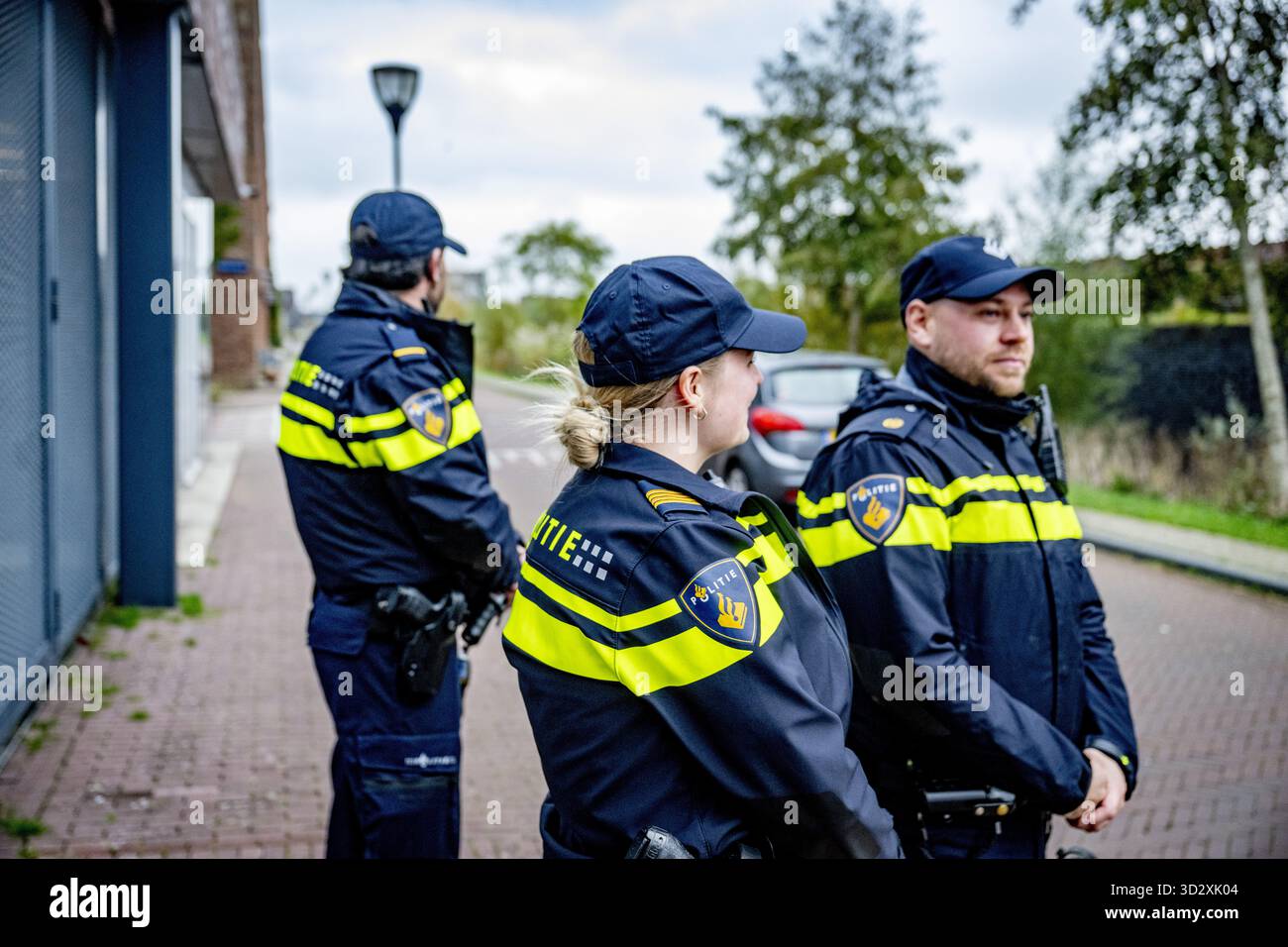 HAARLEM - Police officers at work. ANP /HOLLANDSE HOOGTE /ROBIN UTRECHT ...
