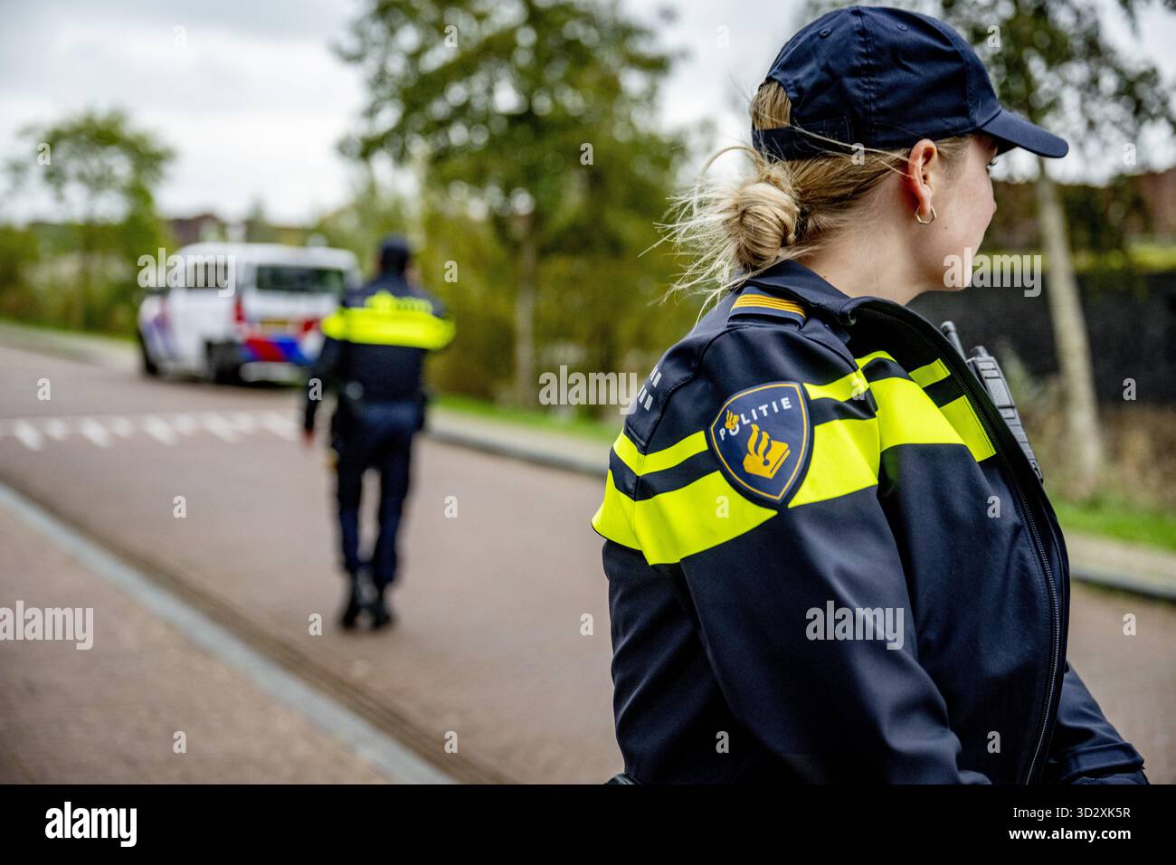 HAARLEM - Police officers at work. ANP /HOLLANDSE HOOGTE /ROBIN UTRECHT ...