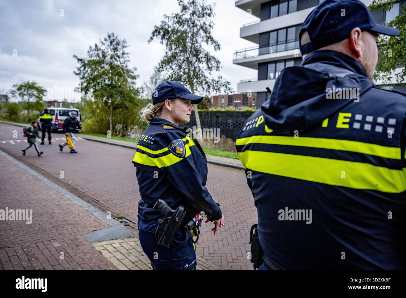 HAARLEM - Police officers at work. ANP /HOLLANDSE HOOGTE /ROBIN UTRECHT ...