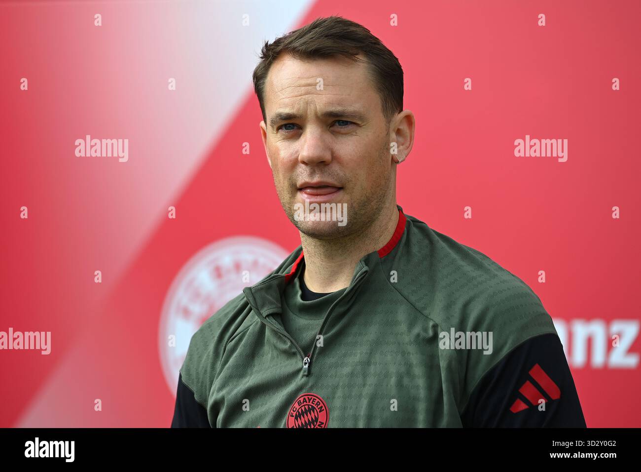 Manuel Neuer (goalkeeper FC Bayern Munich), single image, cropped ...