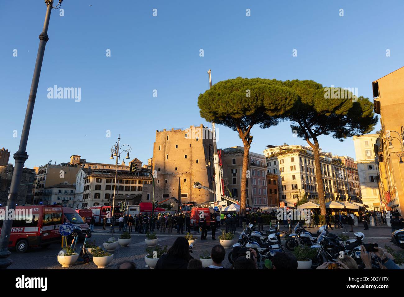 Firefighters try to save the worker who remained inside the Torre dei ...