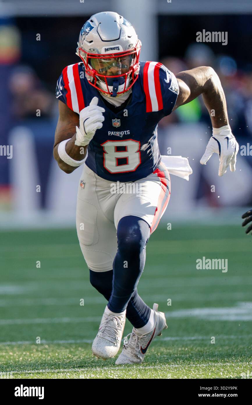 New England Patriots wide receiver Stefon Diggs (8) runs a route during ...