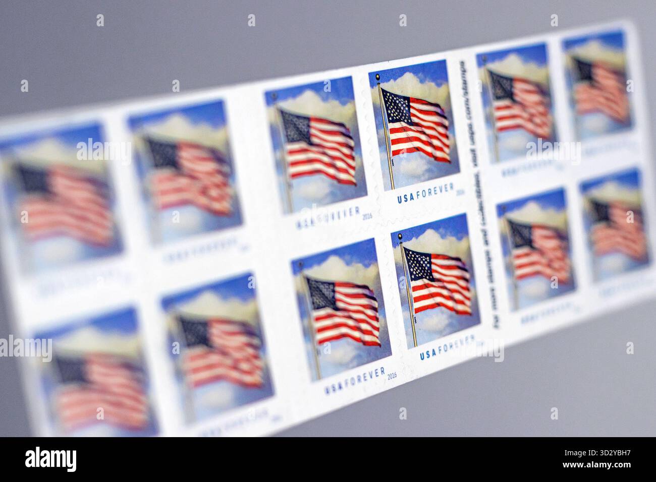 Usa first class forever stamp hi-res stock photography and images - Alamy