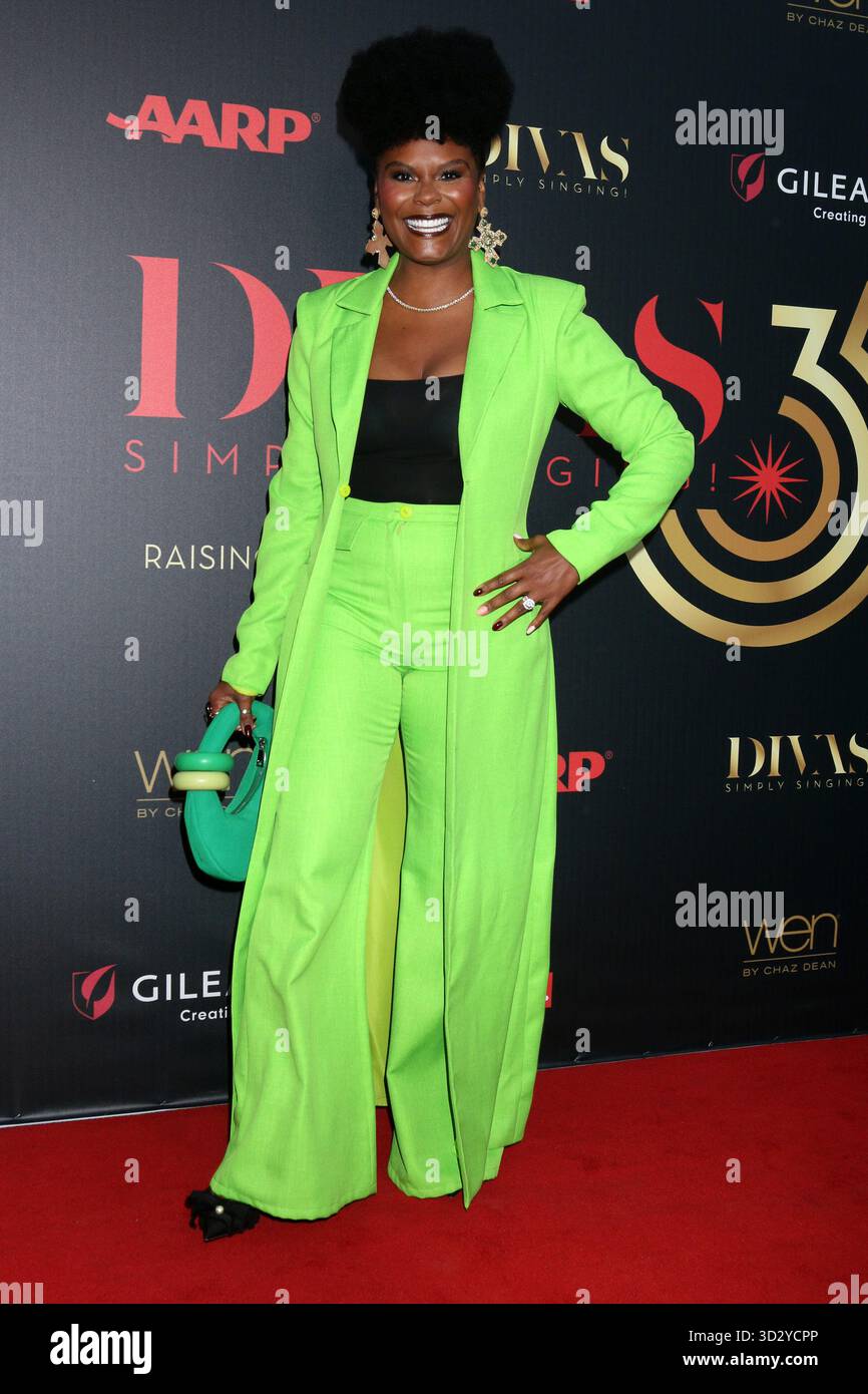 LOS ANGELES - NOV 1: Tabitha Brown at the 35th Annual DIVAS Simply ...