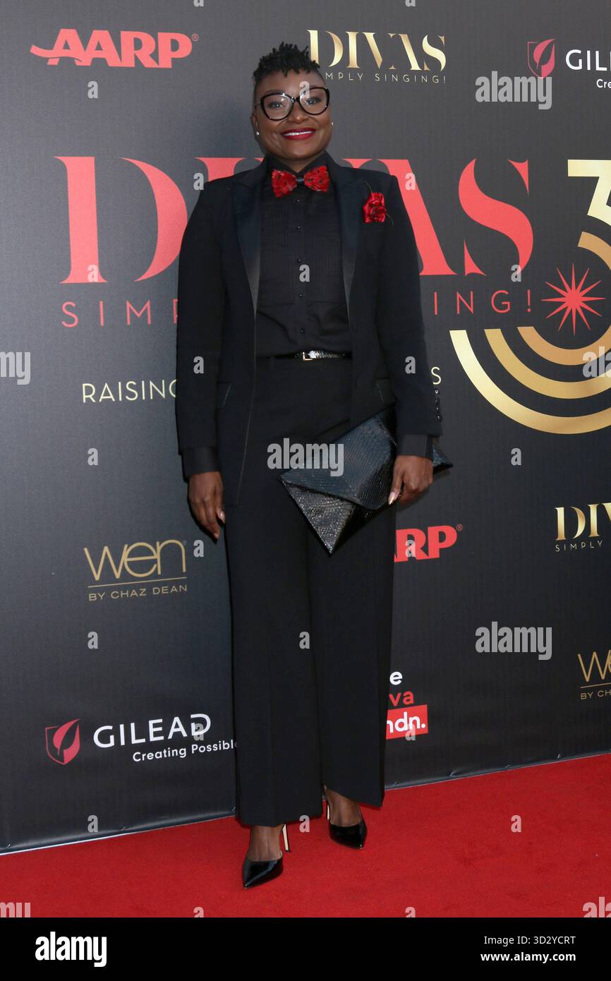 LOS ANGELES - NOV 1: Dr Maya Green at the 35th Annual DIVAS Simply ...